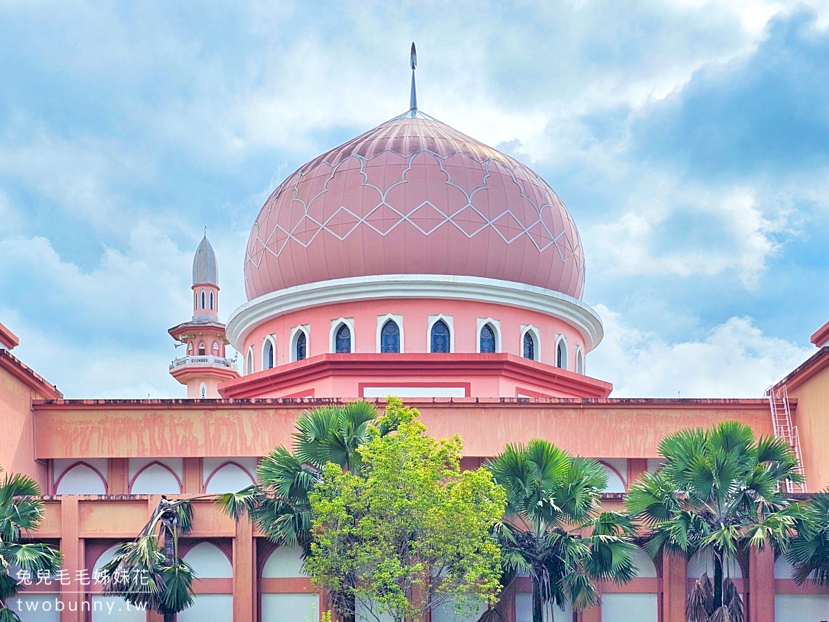 沙巴景點【沙巴大學粉紅清真寺】就在UMS校園裡，還能順遊水族館、美術館、私人海灘 @兔兒毛毛姊妹花